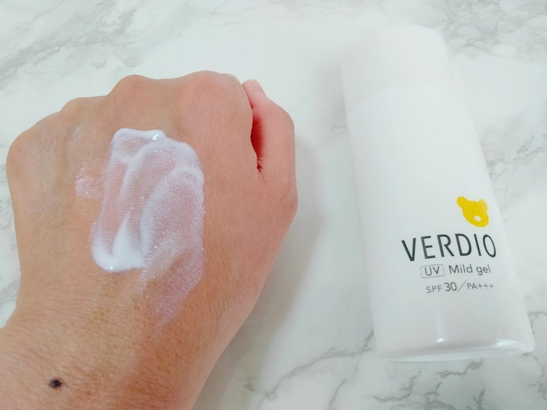 特徴：紫外線吸収剤、酸化チタン不使用