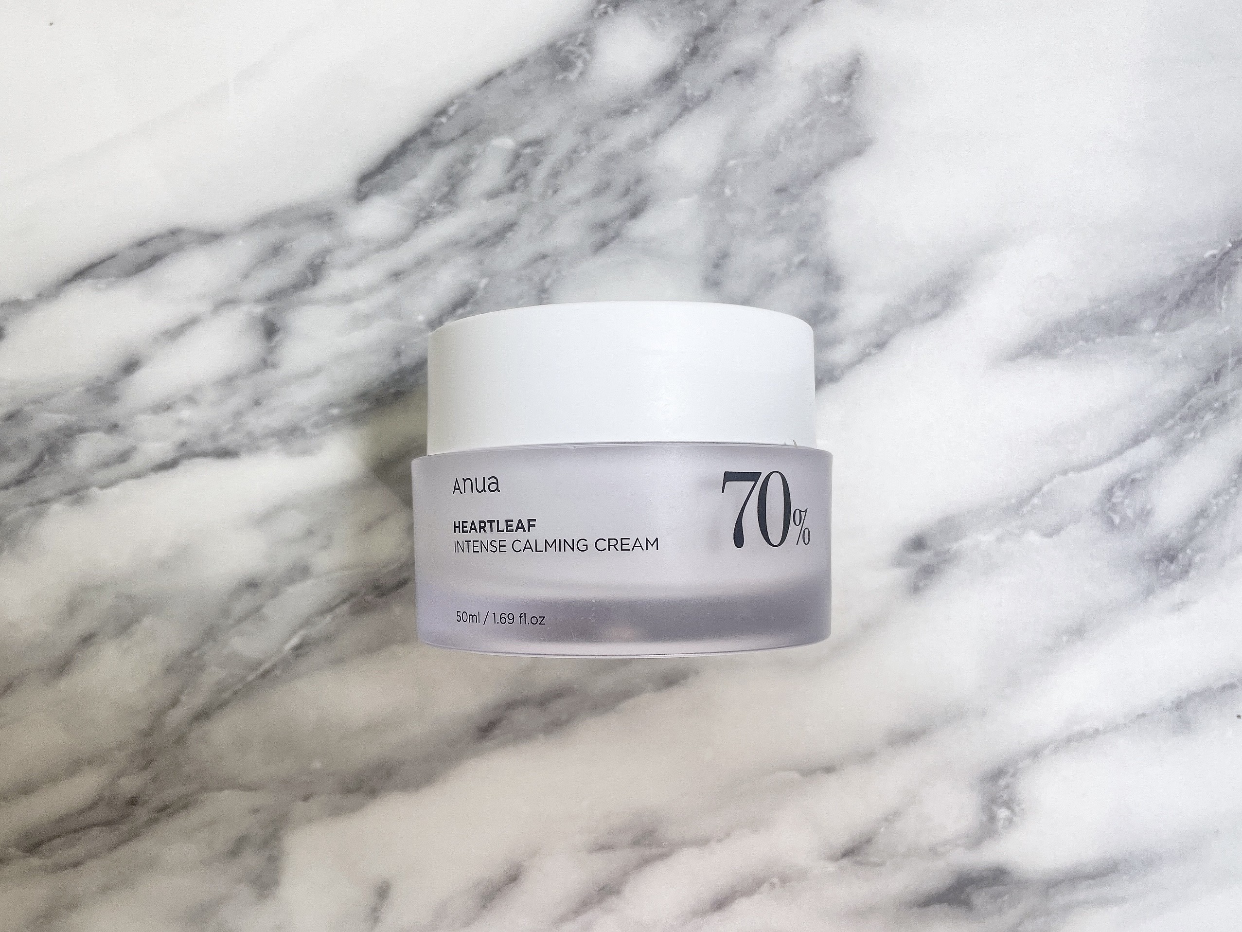 乳液を使用した後、乾燥が気になる季節でさらに保湿をしたい時には、この保湿クリームがお勧め。