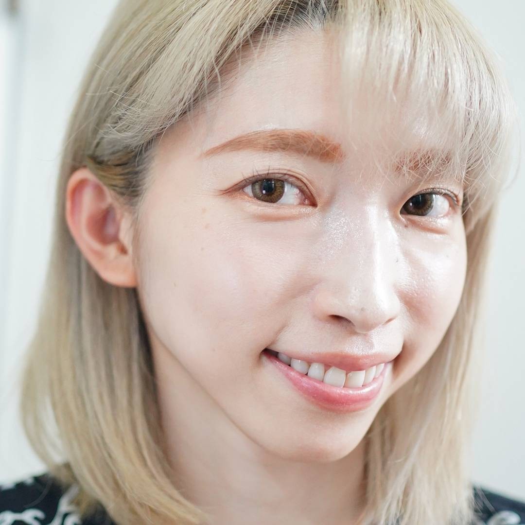 そして1つのパレットの中に、王道のブラウンとピンクが入っているのでとても使いやすい。